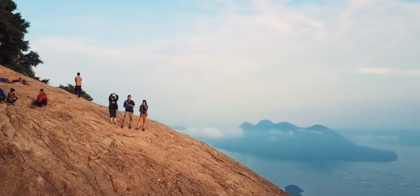 Jaga Nusantara Kita: Panorama Keindahan Gunung Lembu Purwakara Yang ...