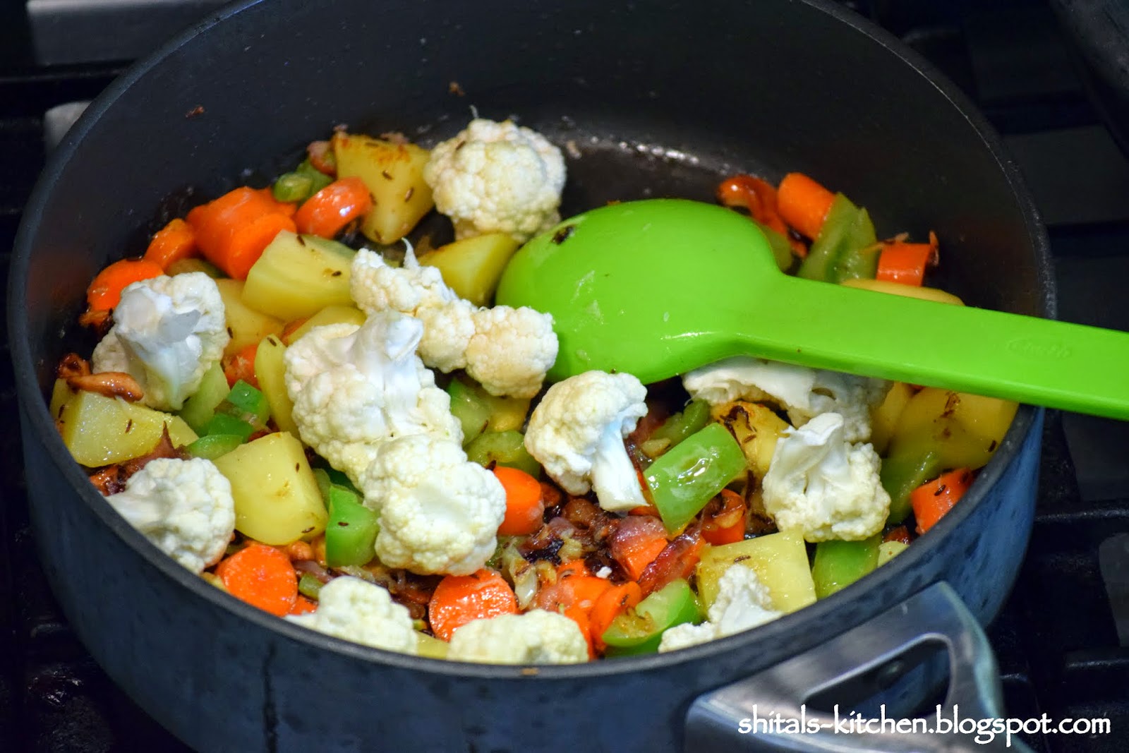 Shital's-Kitchen: Vegetable Dum Biryani