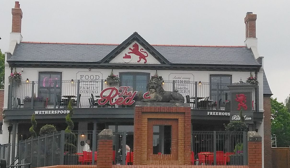 Pubs and Beer in Southampton: Red Lion, Bitterne