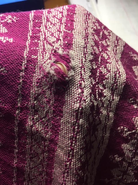 How to fix a Broken Thread in your woven wrap.