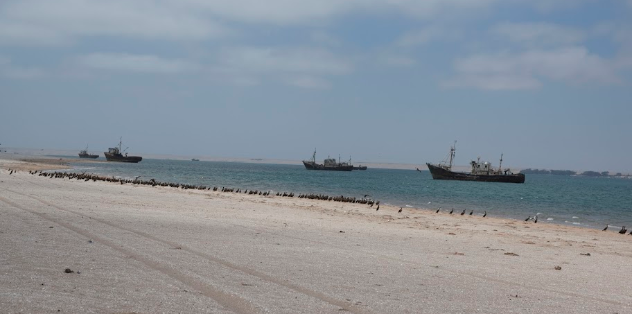tropicalia: " Angra das Aldeias, Porto Alexandre, Tômbwa, Angola"