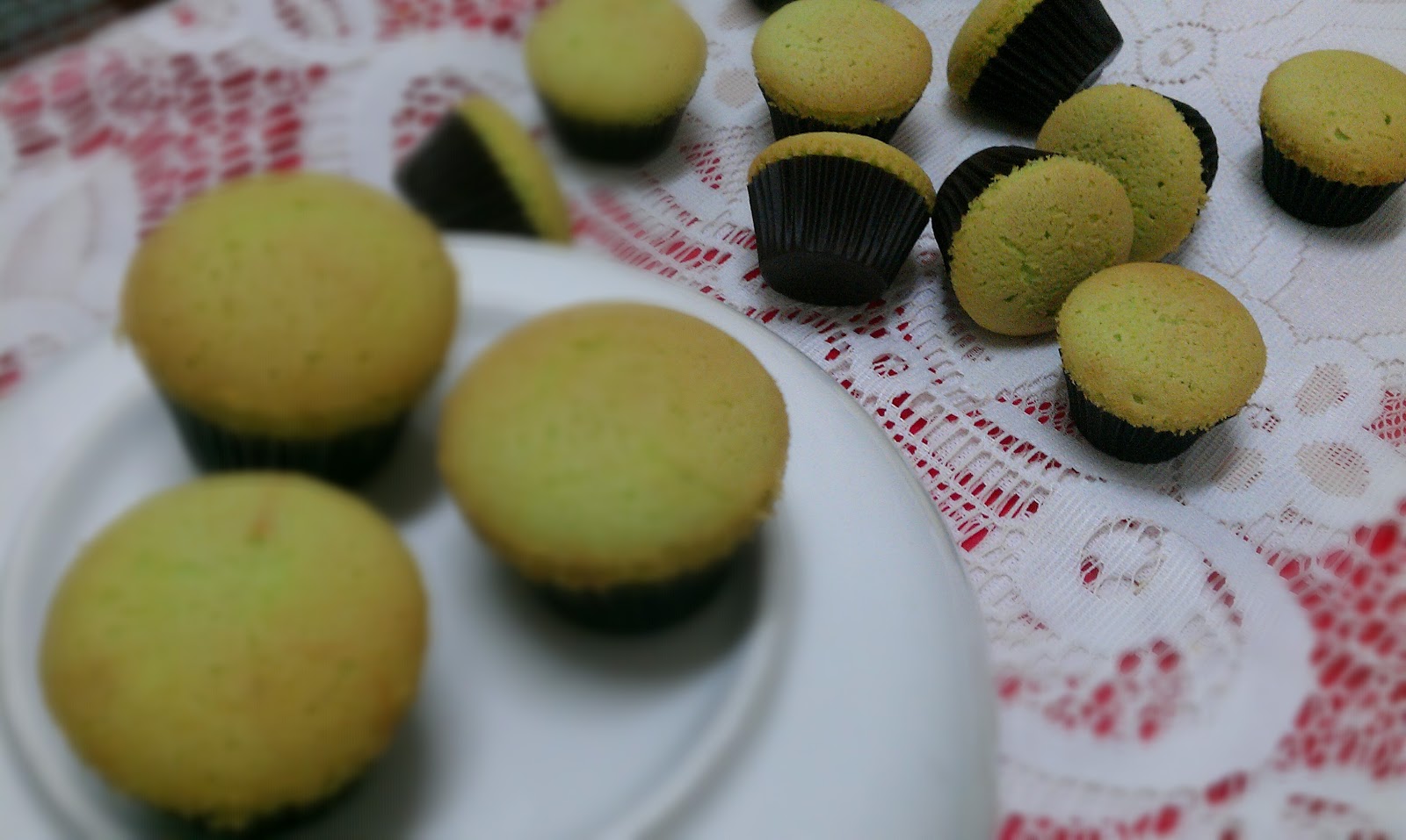 Apam Polkadot J&S Bakery: Apam Word & Muffin Pandan