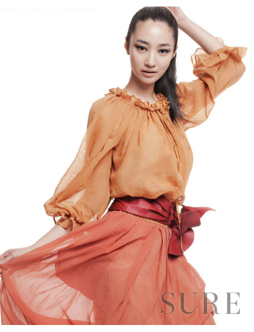 korea star fashion: Go Jun-hee in sure magazine 2011