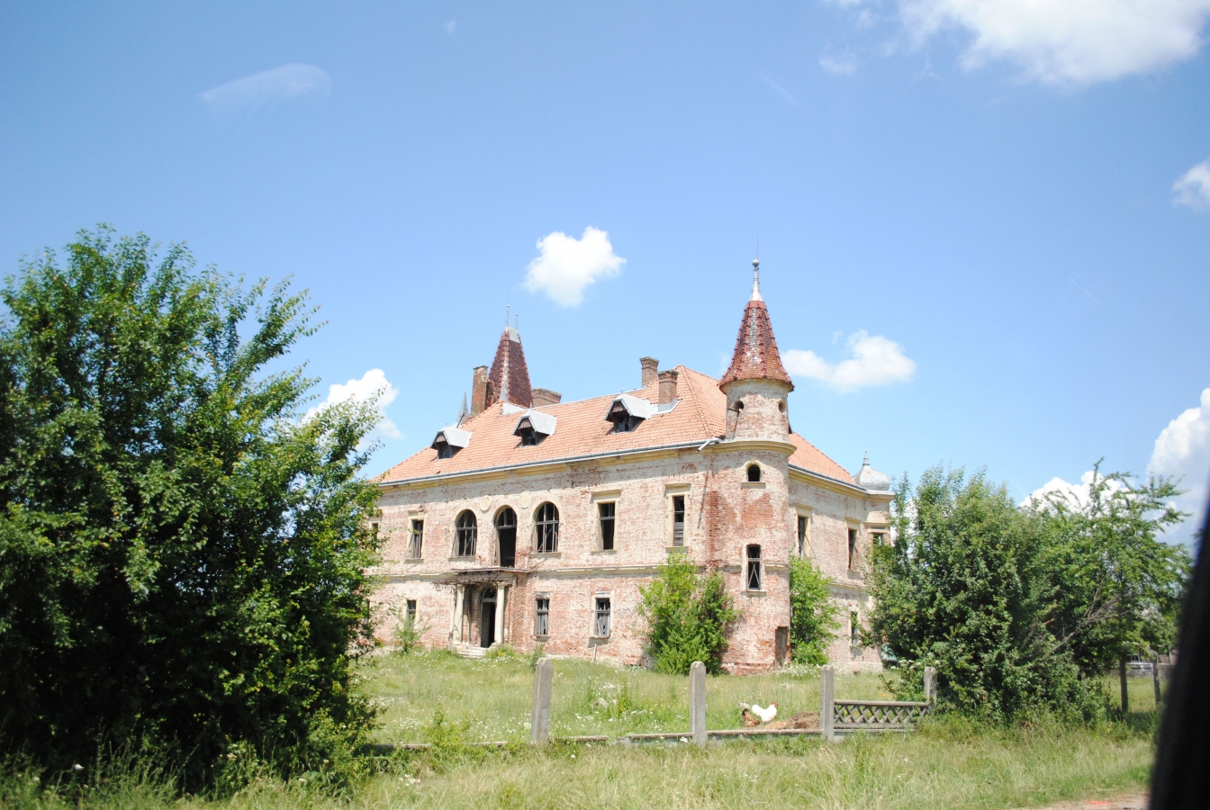 MONUMENTE ISTORICE DIN ROMANIA : Castelul Geza Teleki din Pribileşti