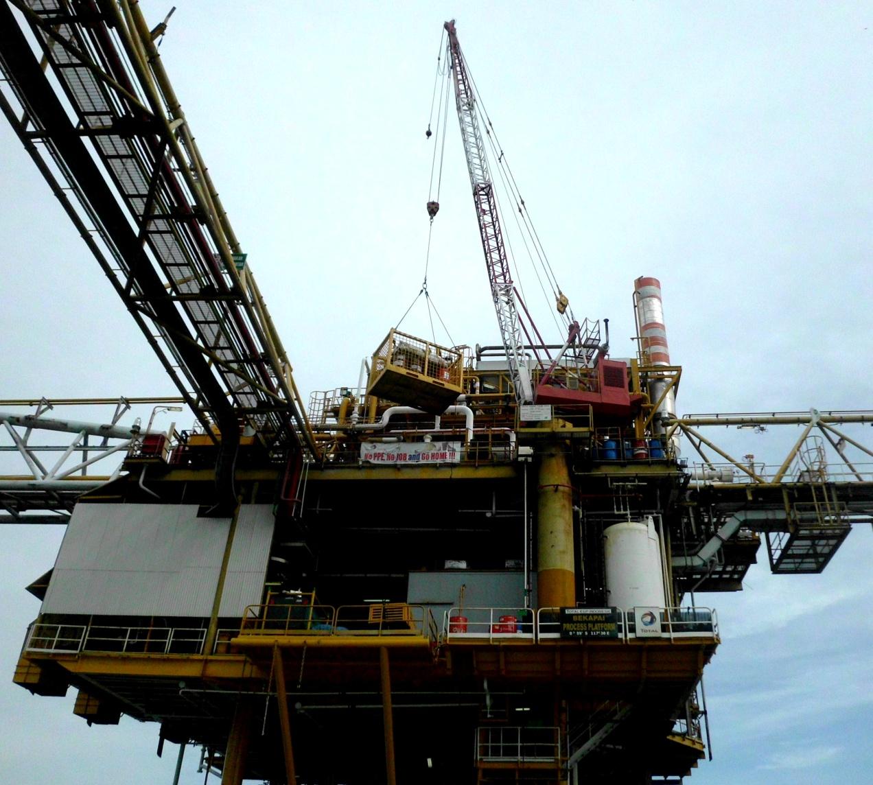 Offshore Oil and Gas: Crane