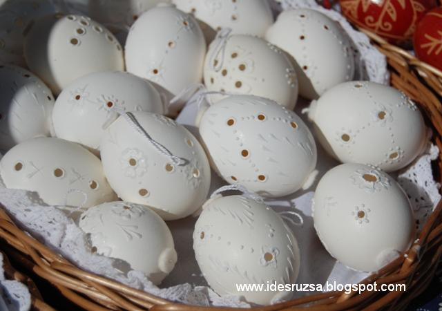 Ídes Rúzsám: Piros tojás, fekete tojás, hímes tojás