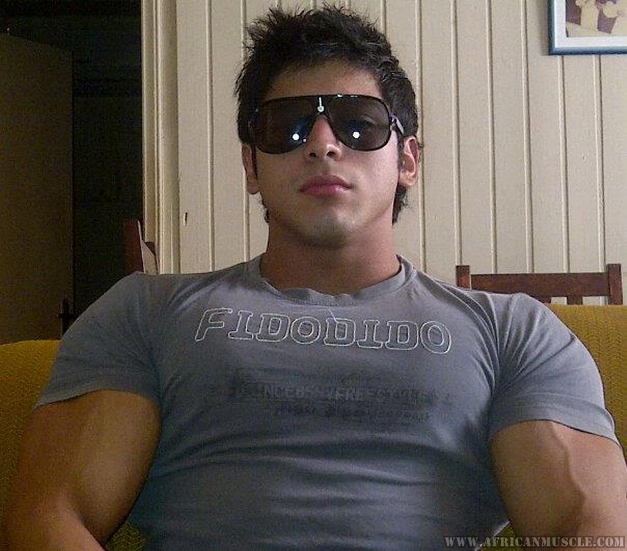 the beauty of male muscle: Romaine