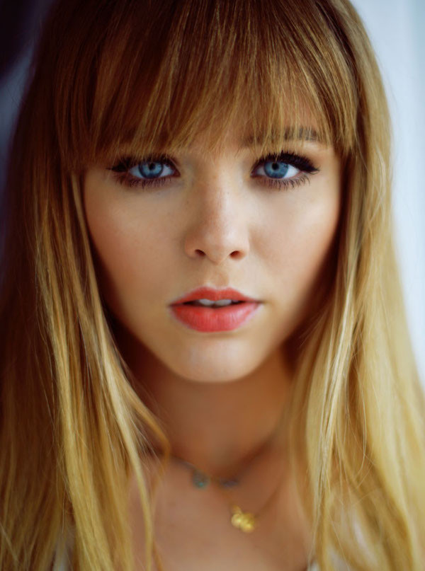 Cabello largo con flequillo -Tendencias 2017