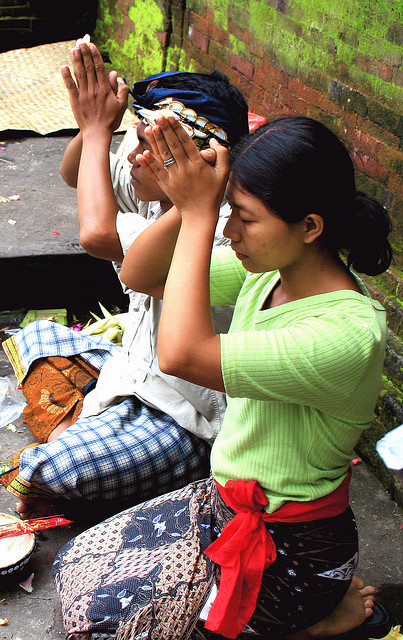 Weda Sumber Ajaran Agama Hindu ~ Media Hindu