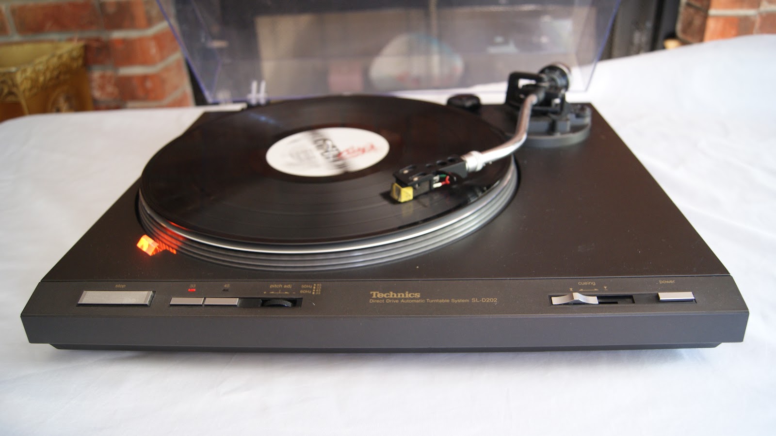 Technics SL-D202 Turntable