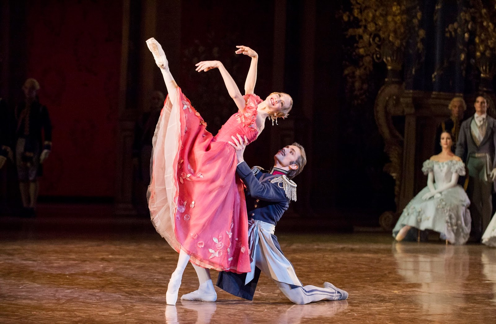 Críticas: Alicia AMATRIAIN, invitada por la Ópera de París