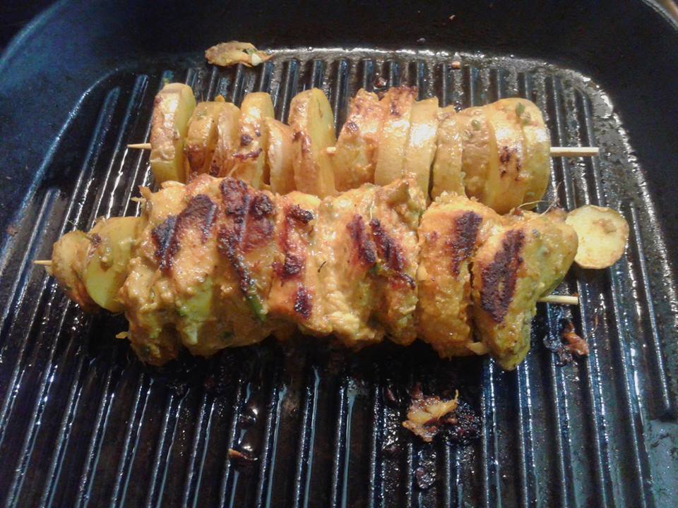 AmgeleRandapaakuda: Chicken Poha Bhujing