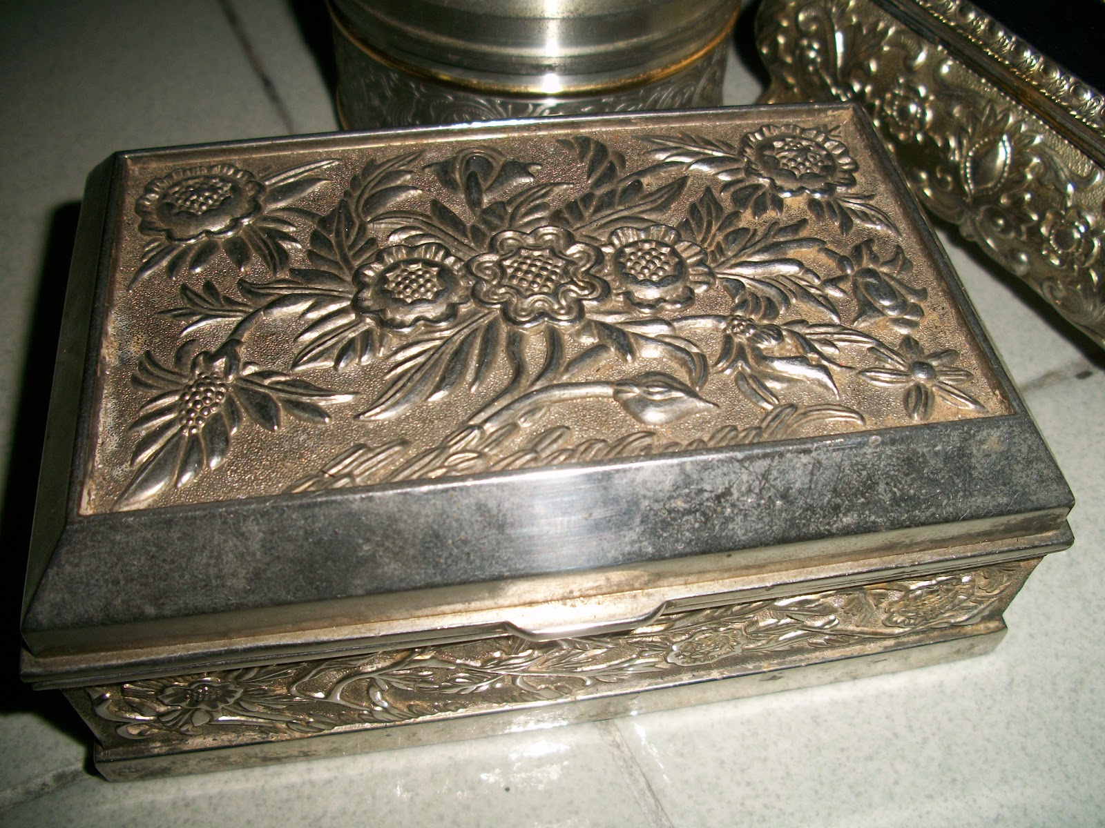 collectible items: 4 pieces of Vintage PEWTER box