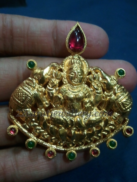 Traditional Gold Pendant - Jewellery Designs
