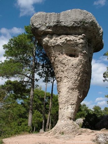 GEOMORFOLOGÍA: MODELADO KÁRSTICO