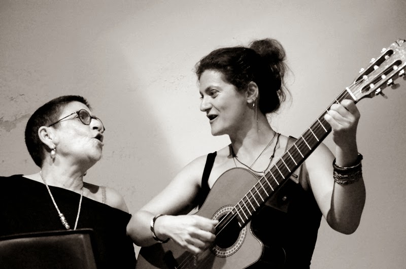 Classify Sicilian traditional folk singer Matilde Politi