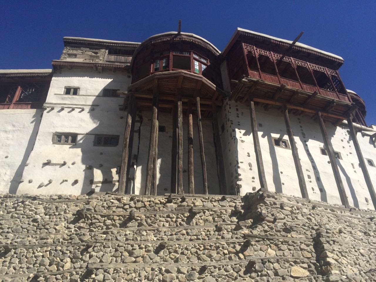 Gilgit-Baltistan: Ancient things inside Baltit Fort, Hunza Valley ...