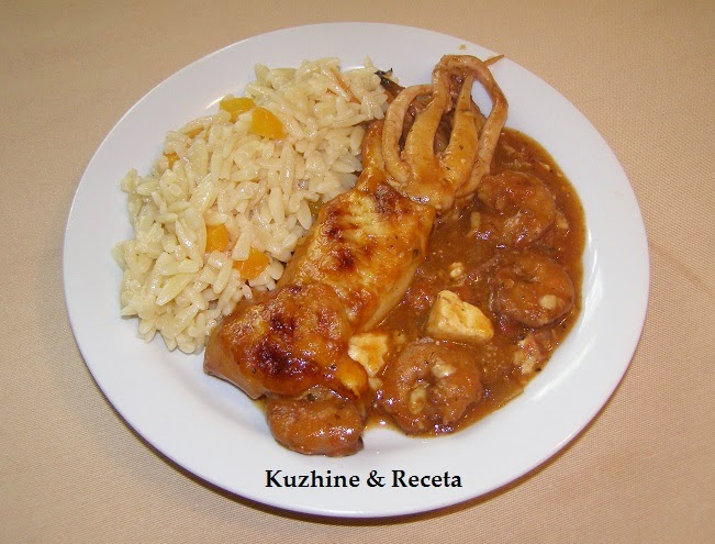 Kuzhine - Receta: Kallamare te mbushur me produkte deti ne tave