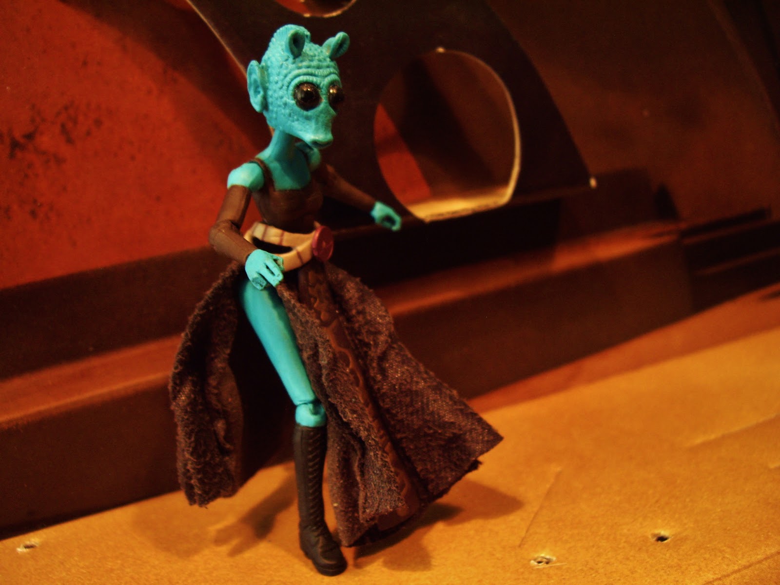 Star Wars: Customs for the Kid: RODIAN GIRL by ELIAS