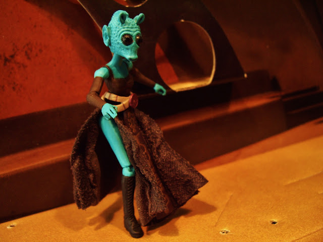Star Wars: Customs for the Kid: RODIAN GIRL by ELIAS
