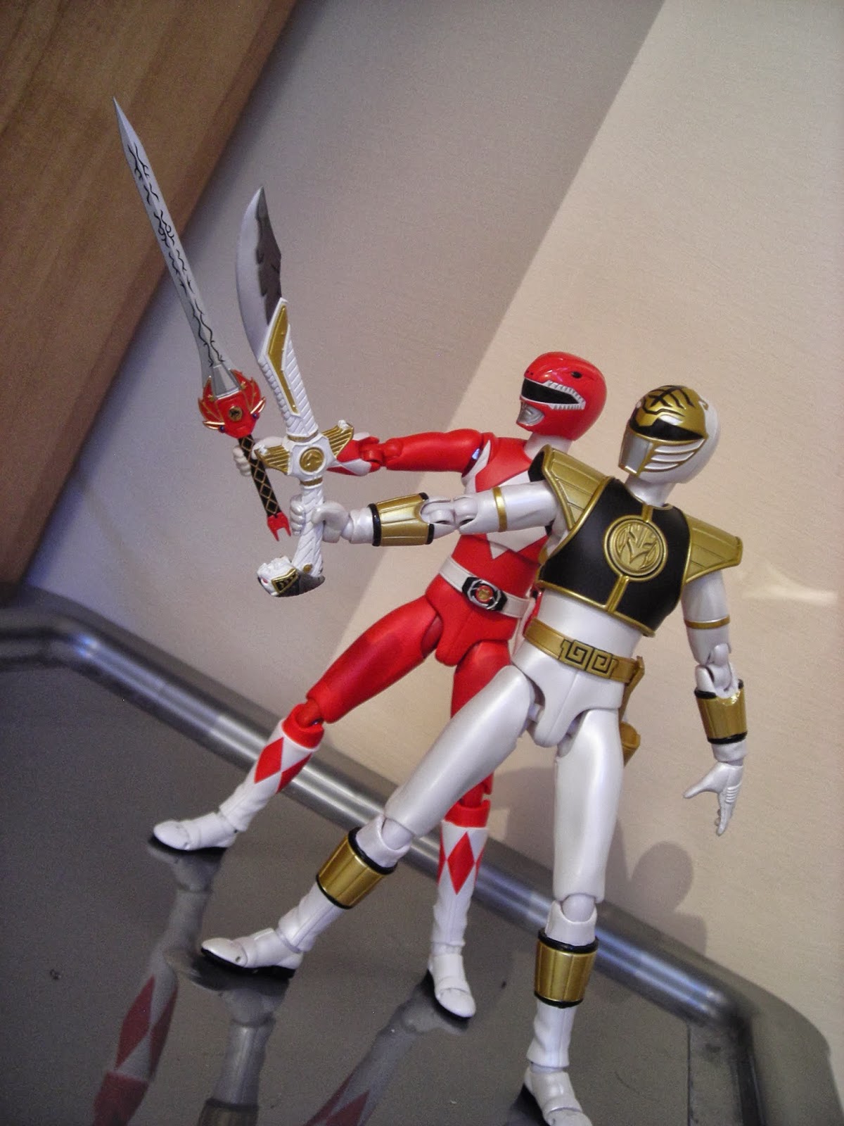 My Shiny Toy Robots: Toybox REVIEW: S.H. Figuarts Kiba Ranger