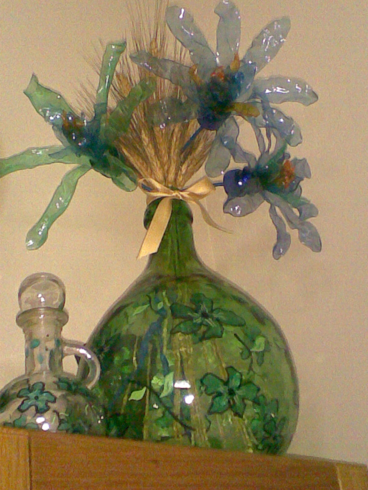 LE CREAZIONI DI MARIA ZUCCARELLO: FIORI CON BOTTIGLIE DI PLASTICA