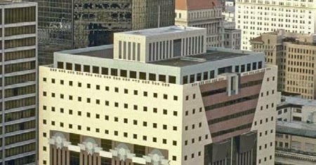 TheIdiosyncratist: The Portland Building