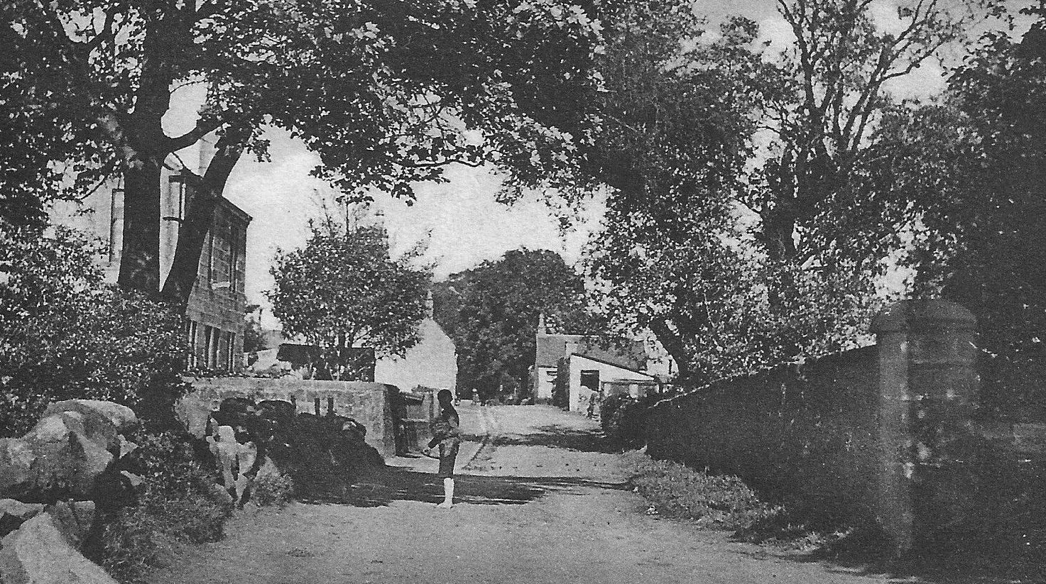 Tour Scotland: Old Photograph Banton Scotland