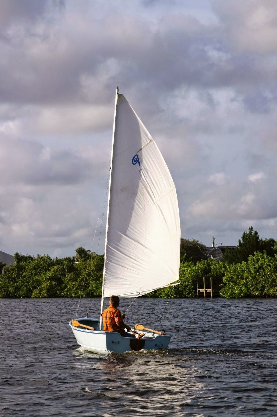 Earwigoagin: More Aluminum Sailing Dinghies