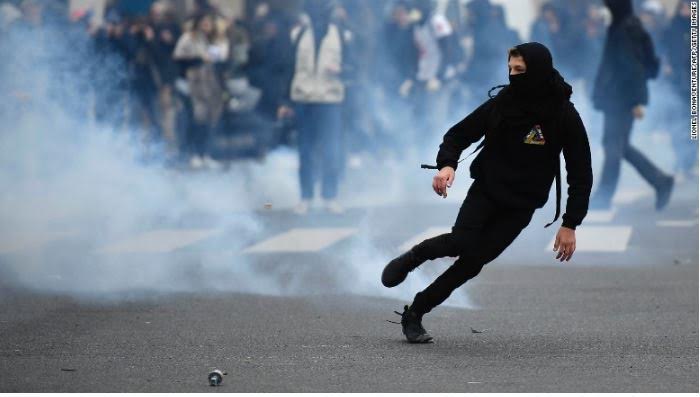 Anti-police protests break out in Paris
