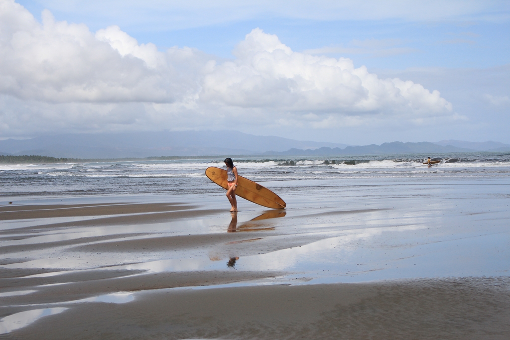 Surfing in a Small Hideaway Town | Lanuza, Surigao del Sur - Nomadic ...
