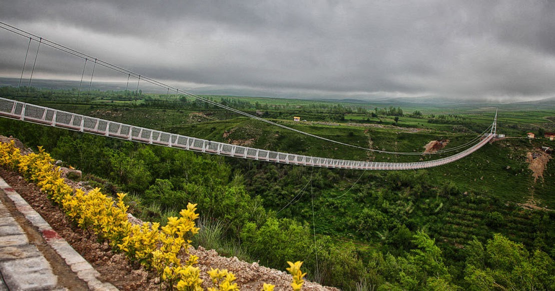 Uppersia Iran Travel blog: The Mideast's tallest pedestrian suspension ...