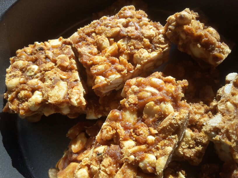 കഞ്ഞീം കറീം ....: Kappalandi Mittayi / Peanut Candy Kerala Recipe