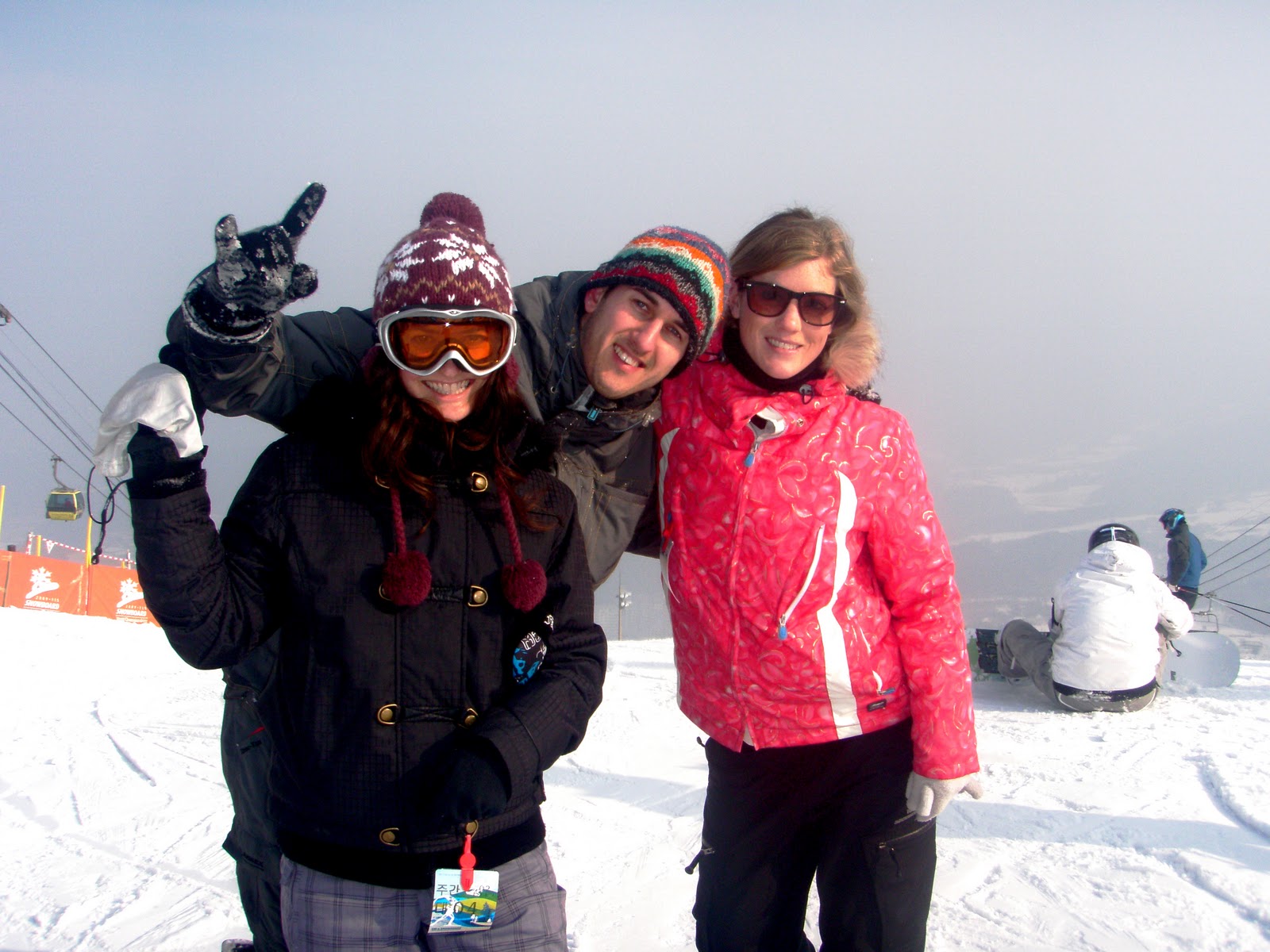 Snowboarding and Skiing at Hyundai Sungwoo Resort in South Korea ~ Gone ...