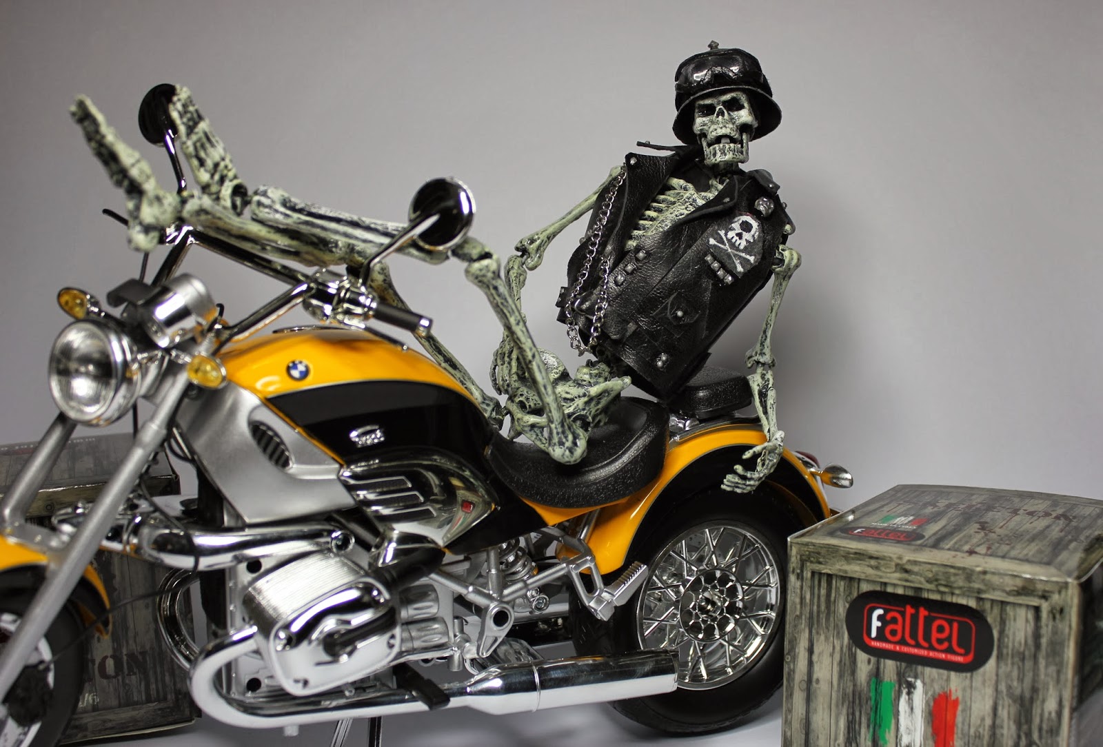 Action figure skeleton by Fattel: a new customization of the skeleton