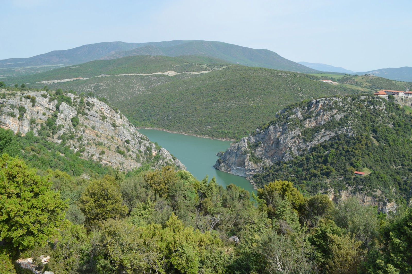 ακρη ελασσονας: ΜΟΝΑΣΤΗΡΙ ΖΑΒΟΡΔΑΣ ΦΡΑΓΜΑ ΙΛΑΡΙΩΝΑ ΠΑΣΧΑ 2013