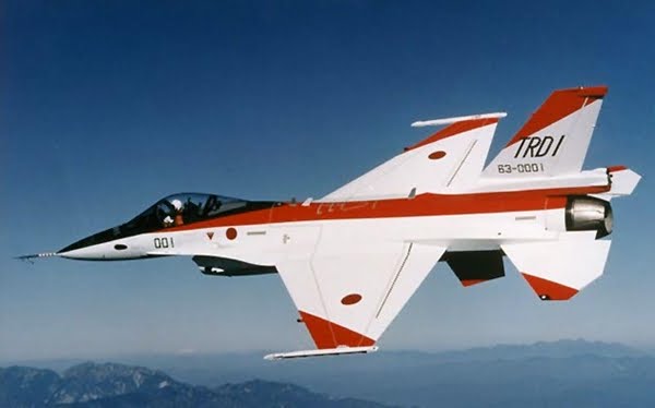 WARFARE Blog: MITSUBISHI F-2. Em defesa da nação do sol nascente.