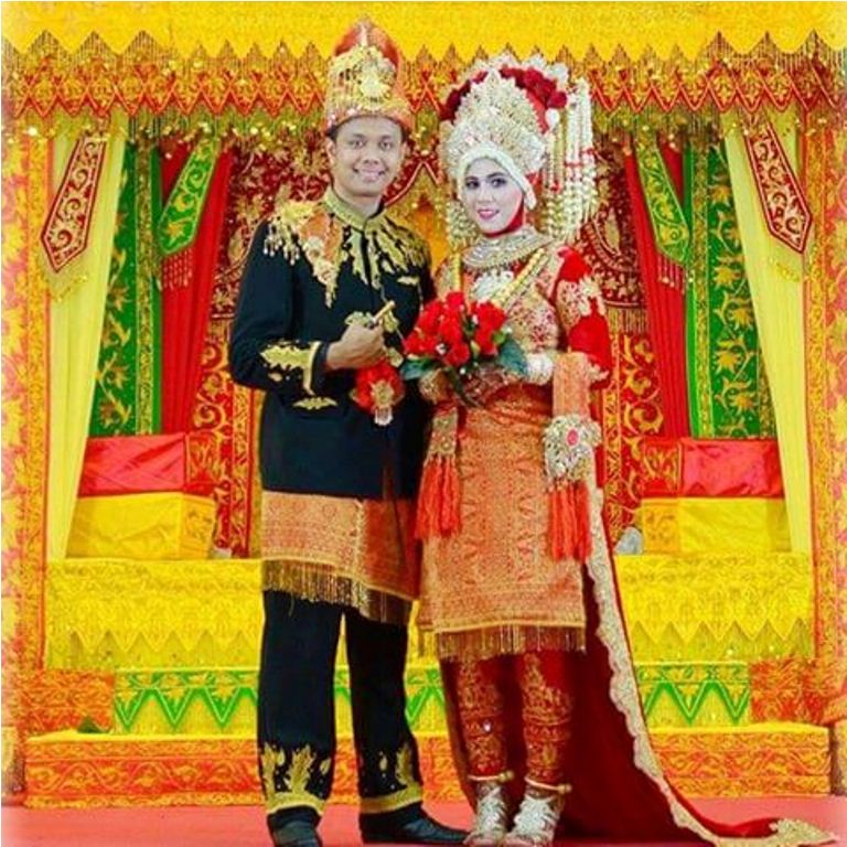 15 Gambar Baju Pakaian Adat Padang Terbaru 2018