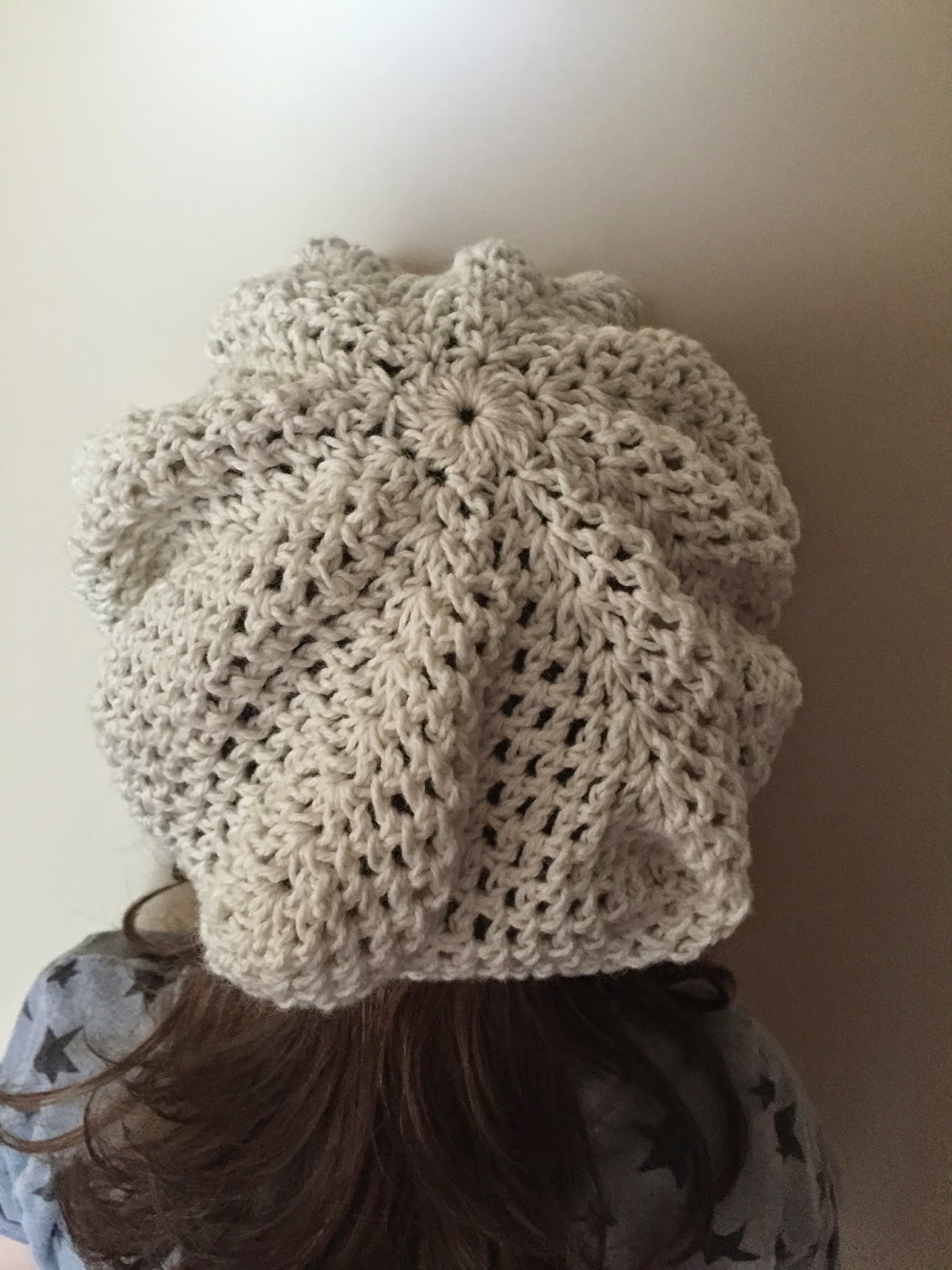 Happy Woman: Spring crocheted bonnet
