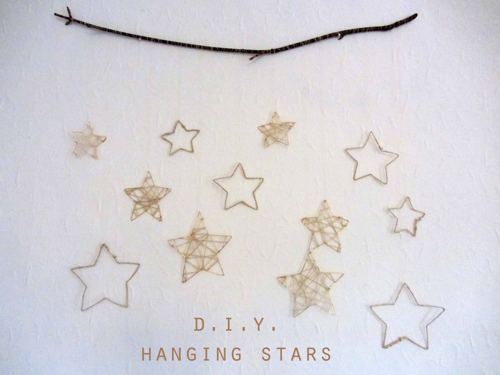 The Bumbling Bee: d.i.y. hanging stars...