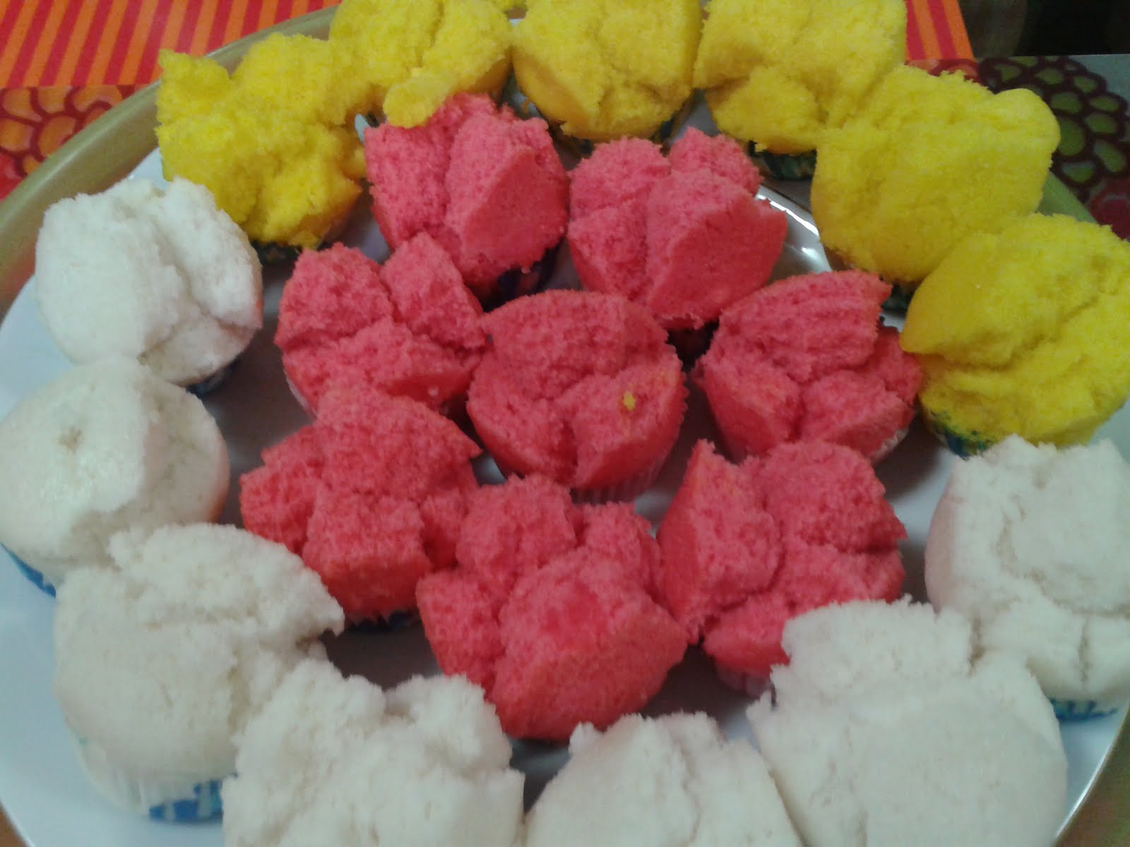 Story of a Trailing Spouse: My colorful 'Apam'...