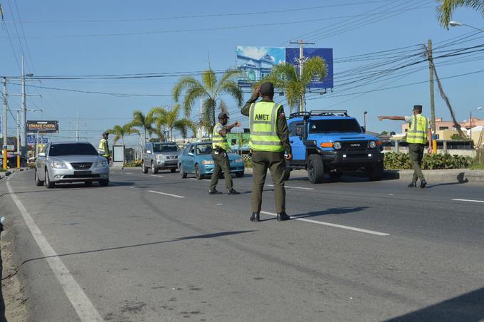 AMET desmiente que realiza operativos contra vehículos con cristales ...