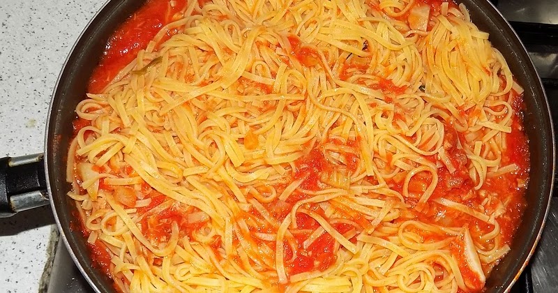Taglierini tonno, pomodoro e basilico
