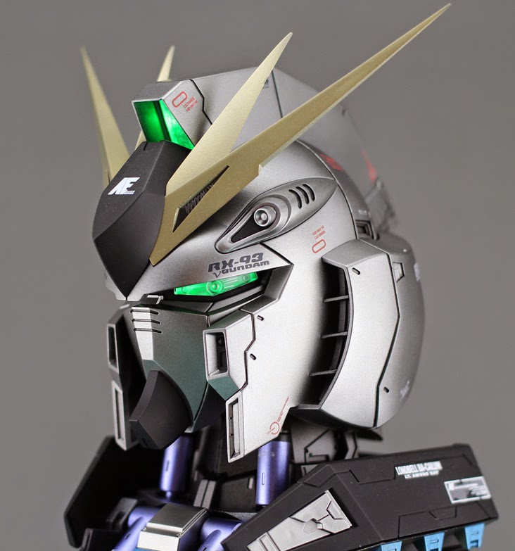 Rhb_RBS - 1/35 RX-93 Nu Gundam Head Display - Painted...