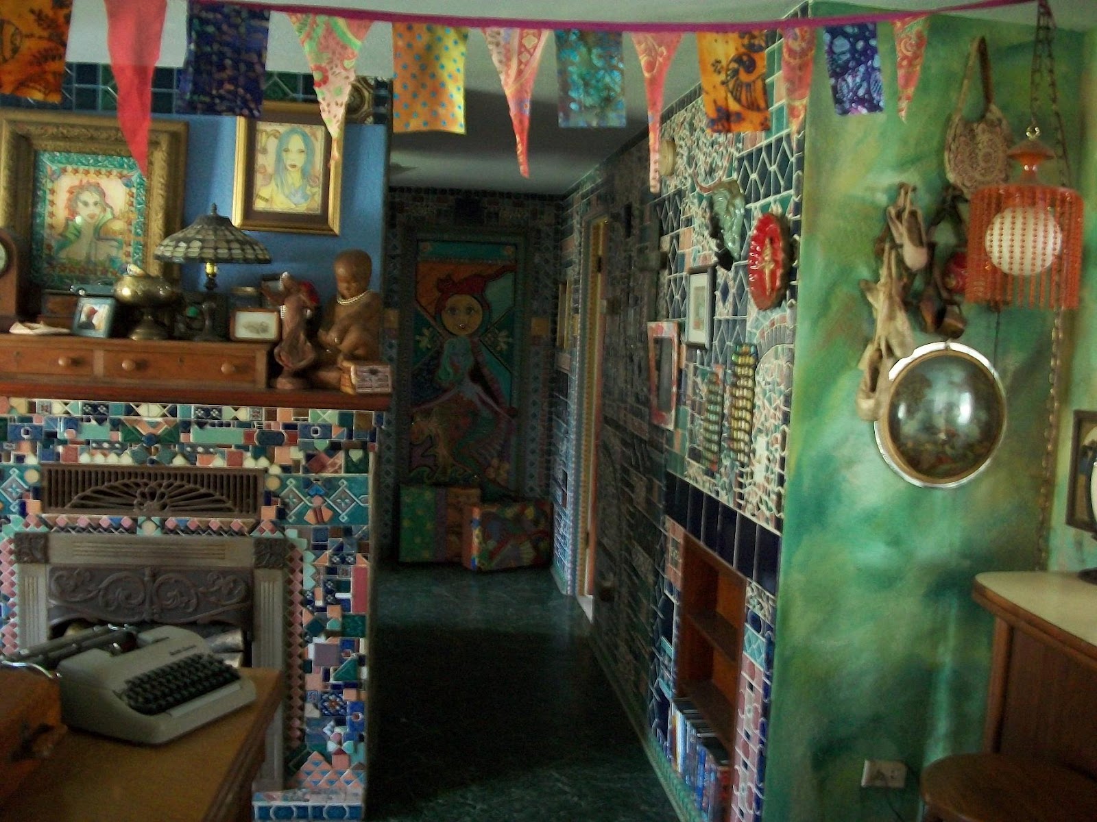 The Hippie Parade: Our House is a very very Hippie House.....