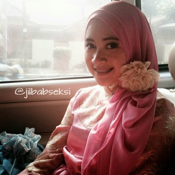 miciko white: jilbab seksi part 8