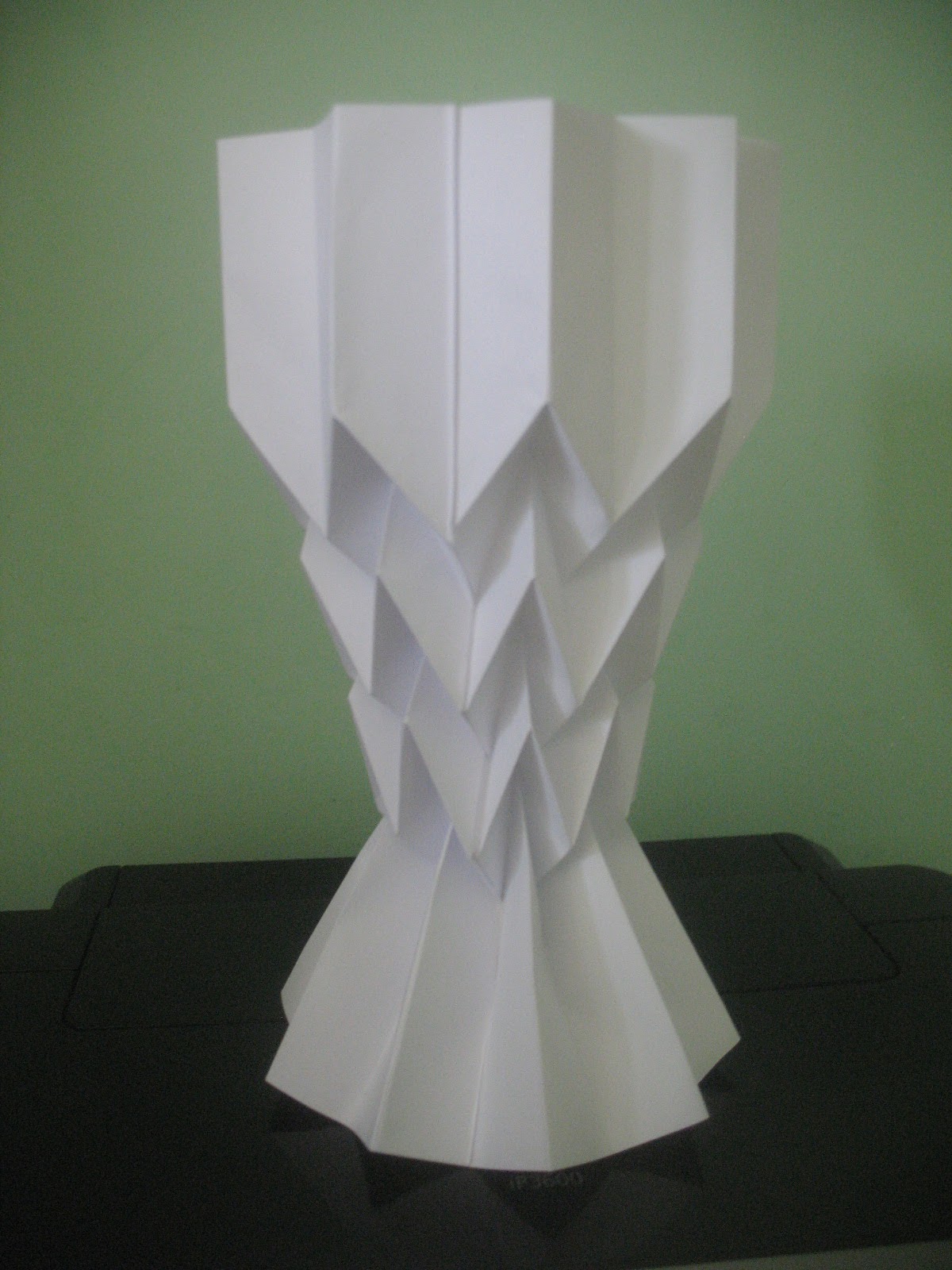 INTERFERENTE: Origami :World Cup Trophy