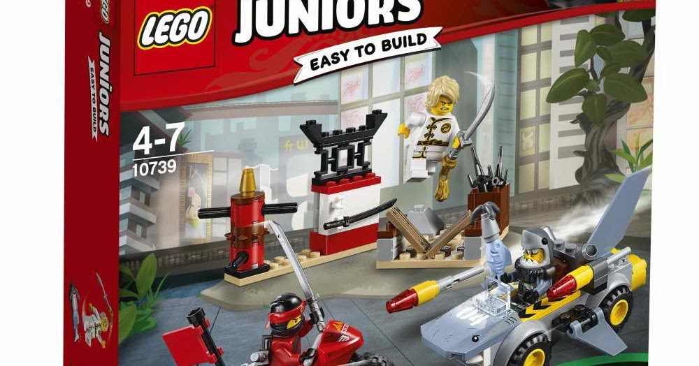 LEGO gosSIP: 020617 LEGO 10739 Shark Attack box art and picture