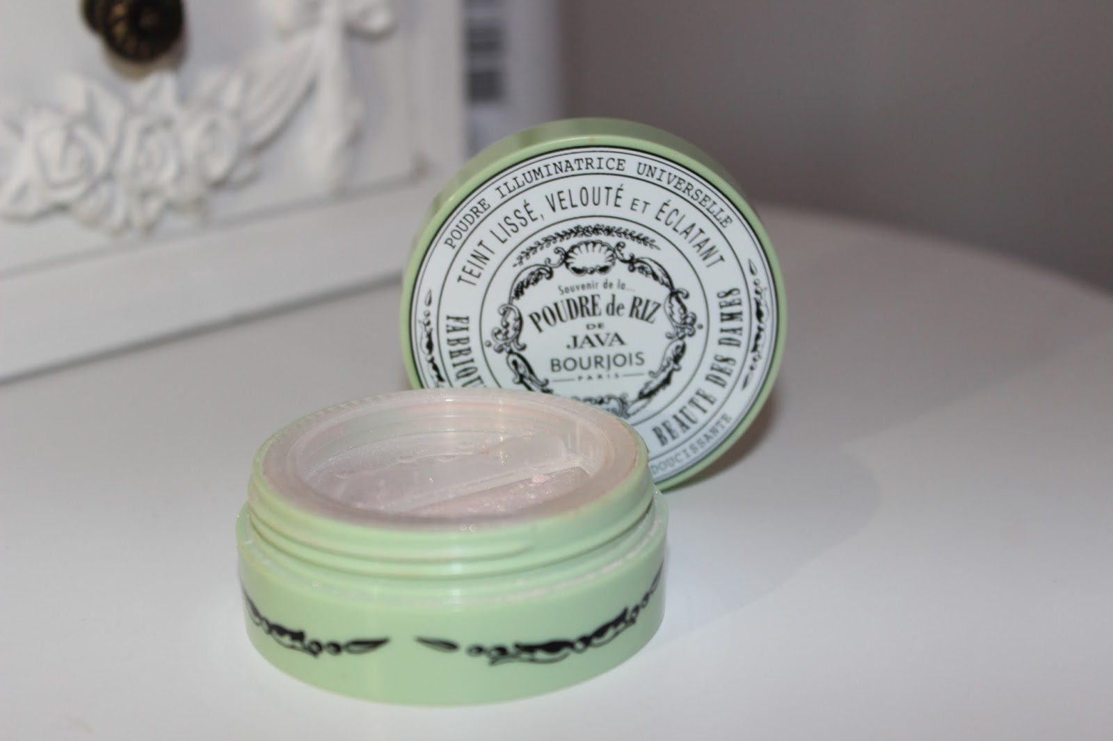 Bourjois Poudre De Riz De Java - Java Rice Loose Powder. | CHANELLE JADE