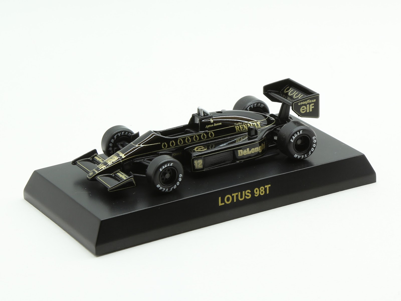 Incredible Mini Garage: Lotus 98T 1986 Ayrton Senna 1/64 Kyosho